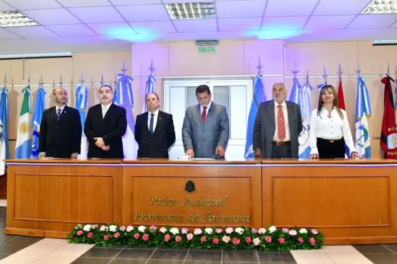 Claudia Fernández asumió como ministra del Superior Tribunal de ...